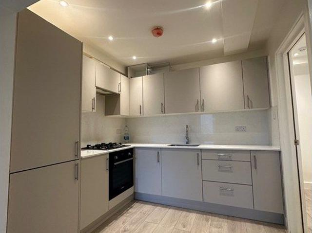 Endwell Road, London SE4, 3 bed flat to rent, £2,900 pcm | PrimeLocation