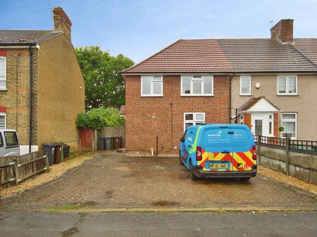 End of terrace house for sale