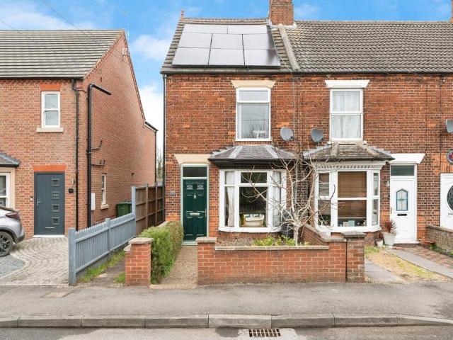 3 bedroom end of terrace house for sale