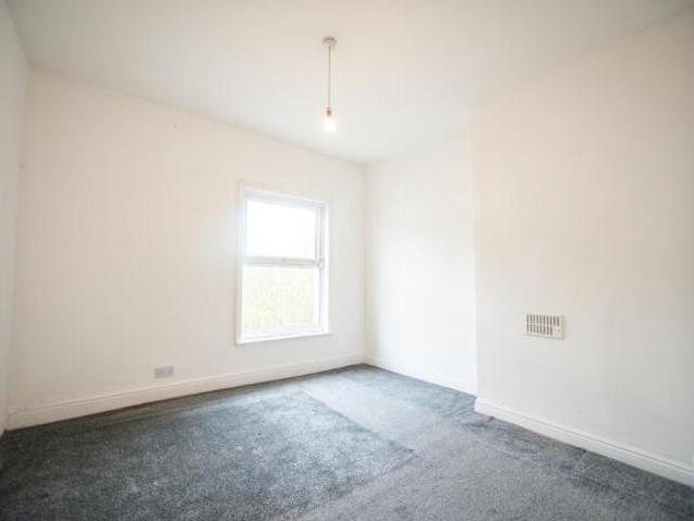 End of terrace house for rent in 9 Crossland Avenue, Kingston Upon Hull, City Of Kingston Upon Hull, HU9