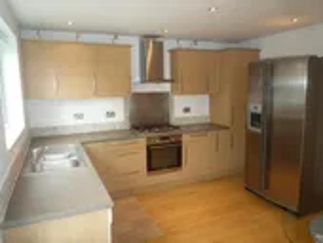 end of terrace house in Marina Avenue, Beeston, NG9 1HB