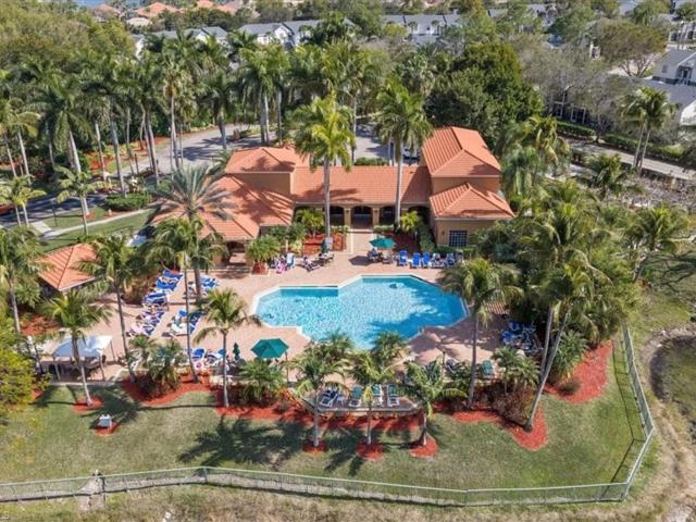 End Unit 3 Bed Condo Near Downtown Naples & Beaches | Gated Resort Style Community