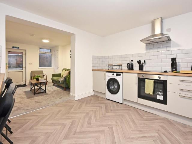 Enderley Street, Newcastle Under Lyme ST5, Room to rent, £600 pcm | PrimeLocation