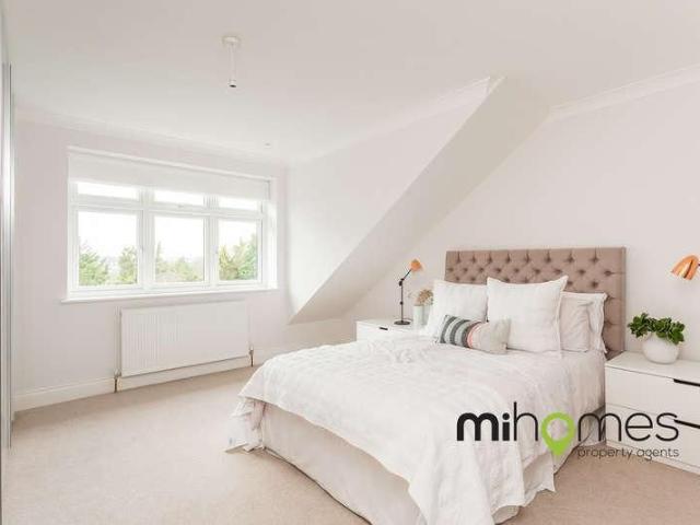Enders Close, Enfield, EN2