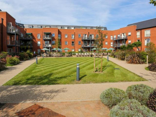 Endless Street, Salisbury SP1 1 bed retirement property to rent £3,100 pcm £715 pw