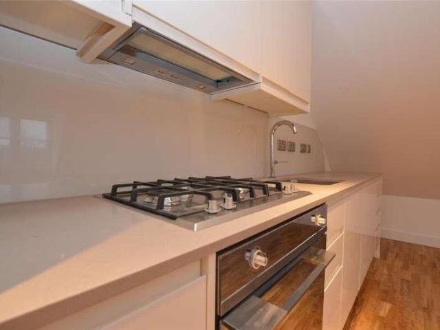 Endsleigh Road, Merstham, Surrey, RH1