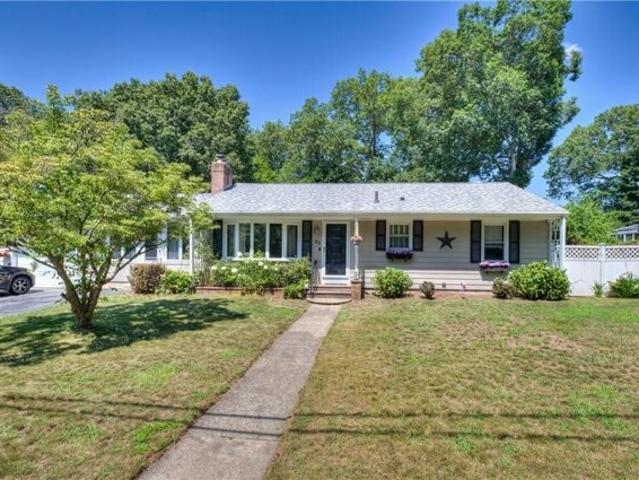 Enfield Dr, West Warwick, Home For Sale