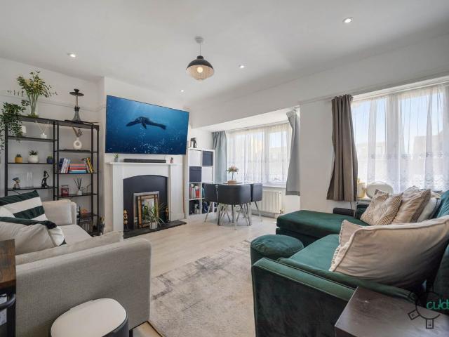 Enfield EN3, 2 bed maisonette to rent, £1,700 pcm | PrimeLocation