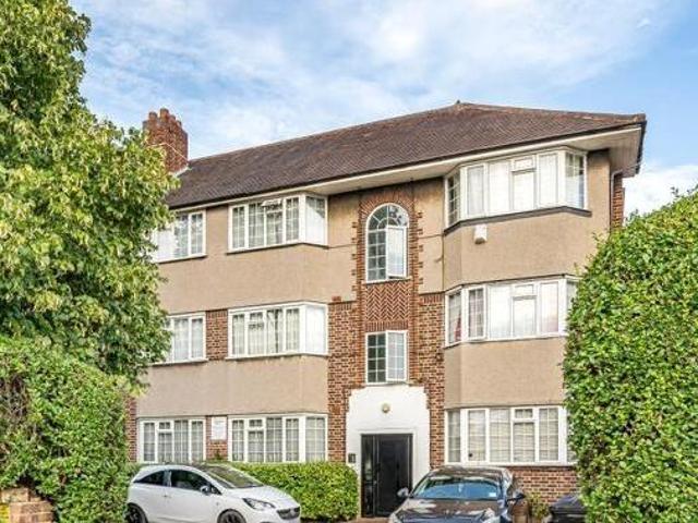 Enfield, Hertford Road, London, 2 Bedroom Flat