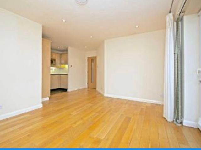 Enfield, London EN2, Enfield, 2 bed flat to rent, £1,750 pcm | PrimeLocation