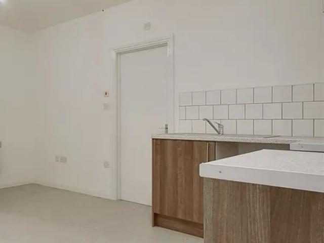 Enfield Retail Park, Annesa, 13 Crown Road, Enfield, EN1 1TH, United Kingdom | 1 bed apartment for rent #167492031 | Rentberry
