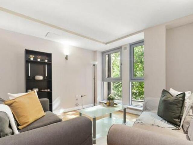 Enfield Road, Haggerston, 2 Bedroom Apartment