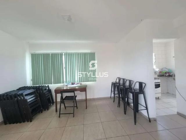 Apartamento em Rua Vaz de Toledo 62m² Ref: CA4912