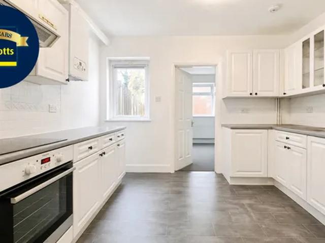 Englands Lane, Loughton, IG10