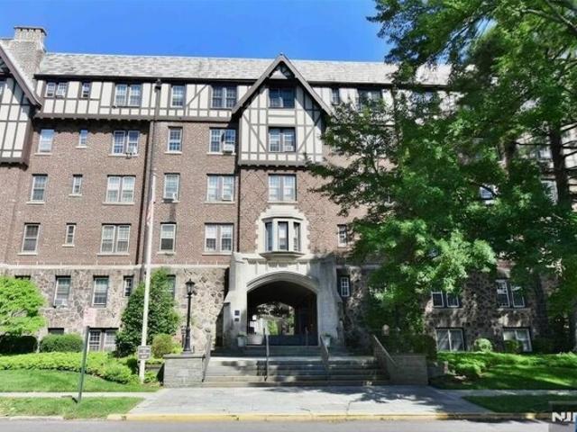 Engle St Apt H, Englewood, Condo For Sale