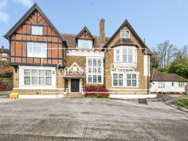 Englemount West, Guildford GU2, 1 bed flat to rent, £1,400 pcm | PrimeLocation