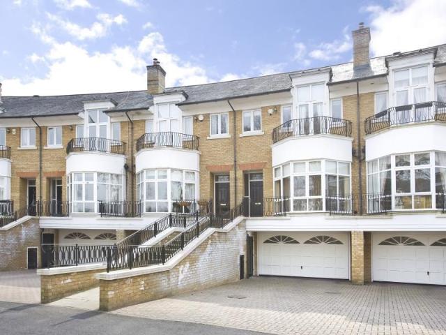 Englefield Green, Surrey TW20, 5 bed town house to rent, £3,950 pcm | PrimeLocation