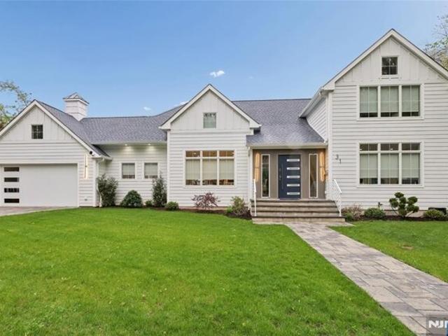 Engleside St, Cresskill, Home For Sale