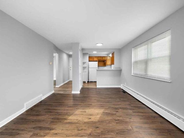 Englewood Apartments 2 Bedroom Apartment for Rent at 724 Englewood Ave, Tonawanda, NY 14223 Wilton Argonne