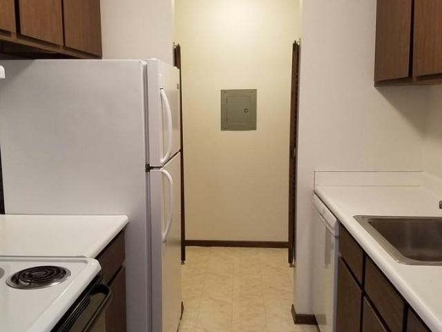 English Meadows Apartment Homes, Greenfield WI 1 Bedroom Apartment for Rent at 6510 W English Meadows Dr, Greenfield, WI 53220