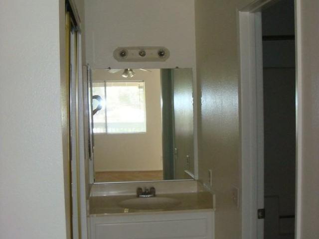 English Oaks 1 Bedroom Apartment for Rent at 360 360 / 390 North San Antonio, Upland, CA 91786