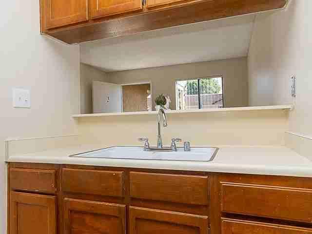 English Oaks 1 Bedroom Apartment for Rent at 360 360 / 390 North San Antonio, Upland, CA 91786