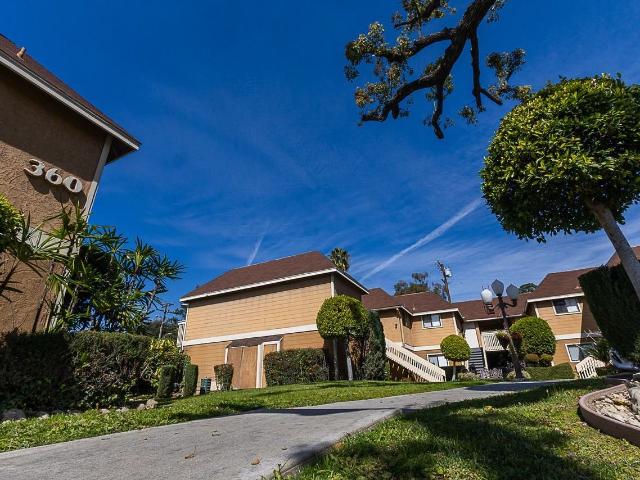 English Oaks 1 Bedroom Apartment for Rent at 360 360 / 390 North San Antonio, Upland, CA 91786