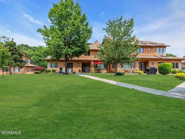 English Ln, Brick, Home For Sale
