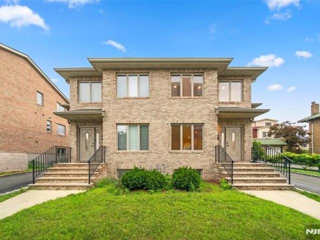 English St, Fort Lee, Home For Sale