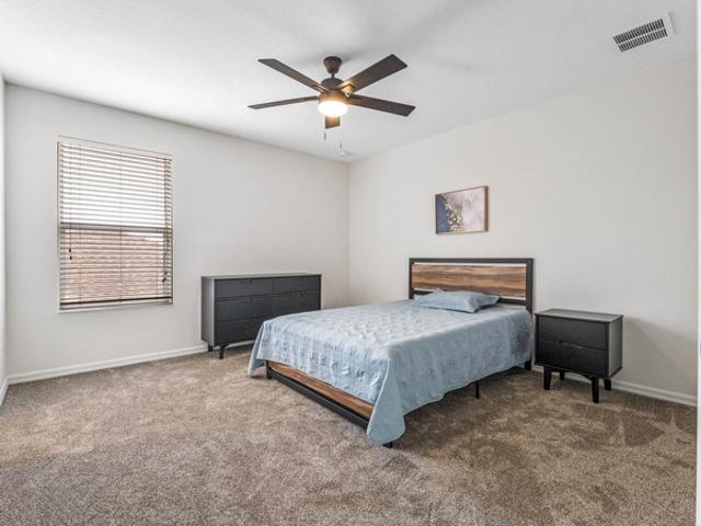 Enjoy the vibrant Avalon Park/Waterford Lakes lifestyle just minutes away. Modern, spacious and newly renovated home, outdoor space, and Community Pool