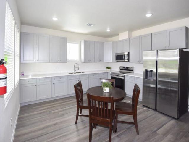 Enjoy your own bathroom, all utilities included, a