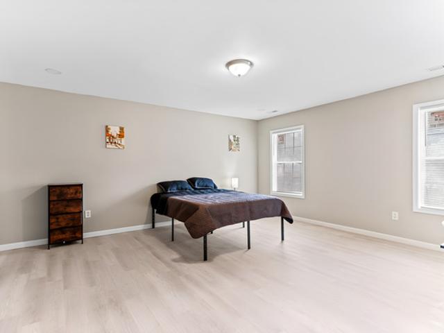 Enjoy a peaceful spacious home Top Rated Host Extra large rooms Fully Furnished