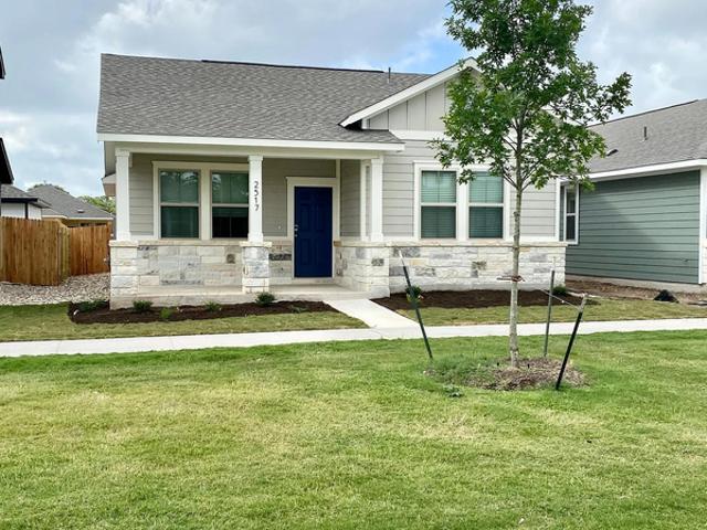Enjoy living in a new, beautiful, single level green belt facing home in a great community. Single story 3 Bed/ 2Bath/ Flex. Easy maintained tile flooring in the common areas. Open floor plan with kitchen looks out into the family room.