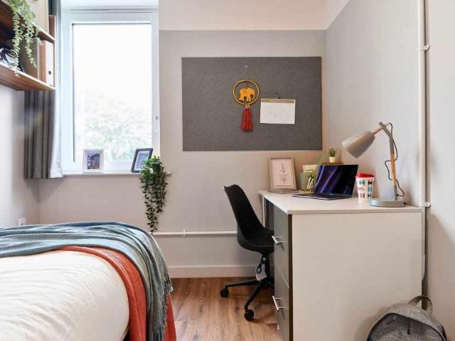 Ensuite Gold, at The Helix