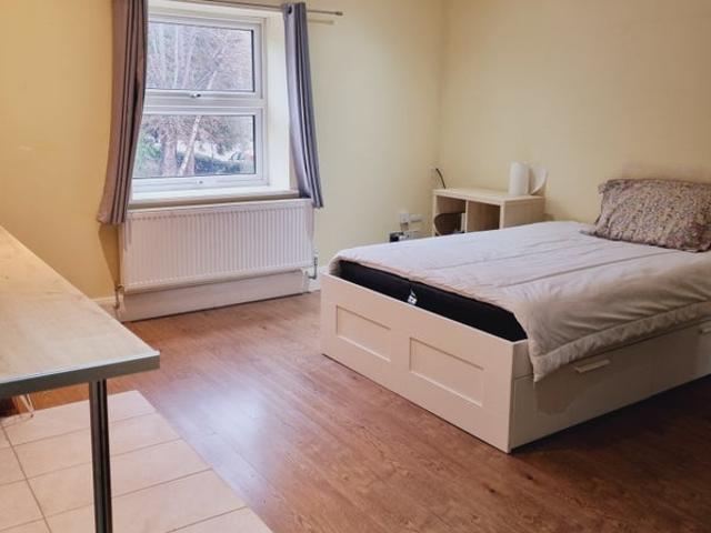 Ensuite Large Double £850 Incl. Bills Female Preferred