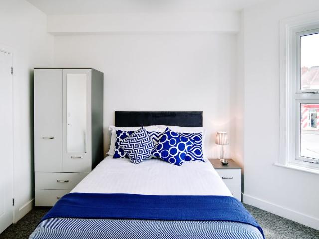 ✨Ensuite Room Bell Hill Rd  Nr City & Bath Path