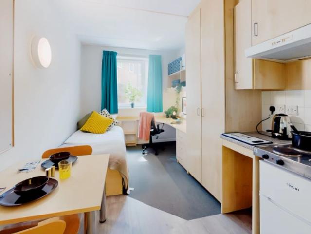 Ensuite Studio