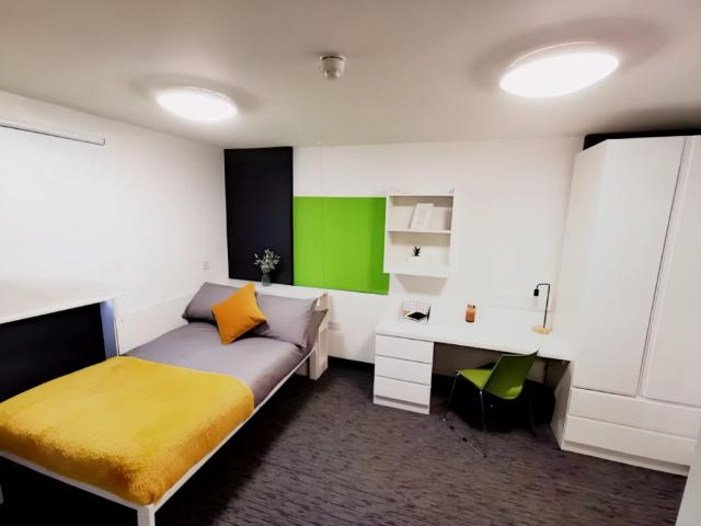 Ensuite silver