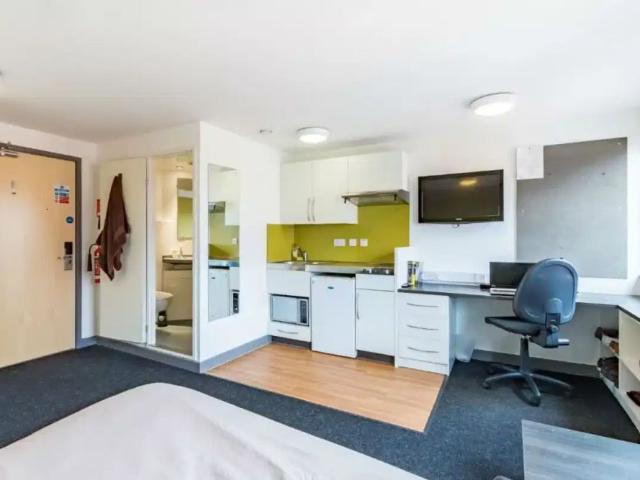 Ensuite 5 6 Bed Cluster