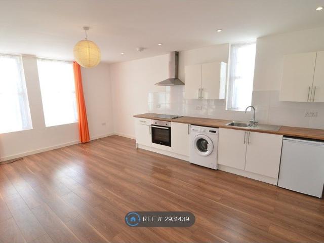 Ensbury Park Apartments, Bournemouth BH10, 1 bed flat to rent, £825 pcm | PrimeLocation