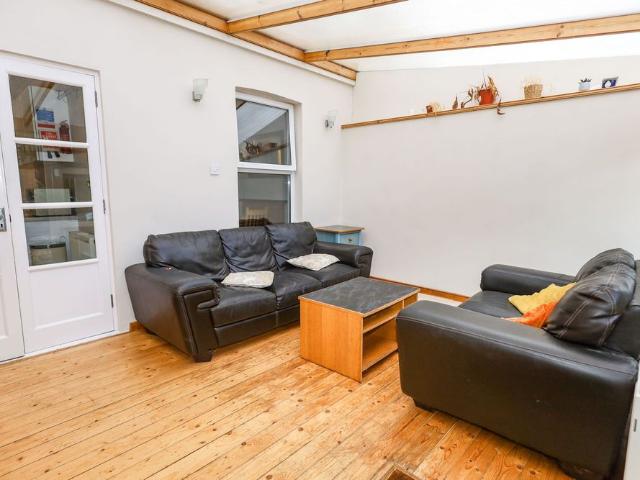 Ensbury Park Road, Bournemouth, BH9