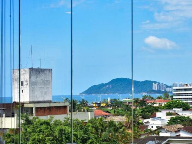 Enseada das Gaivotas Guarujá. Apartamentos de alto padrão À Venda na praia
