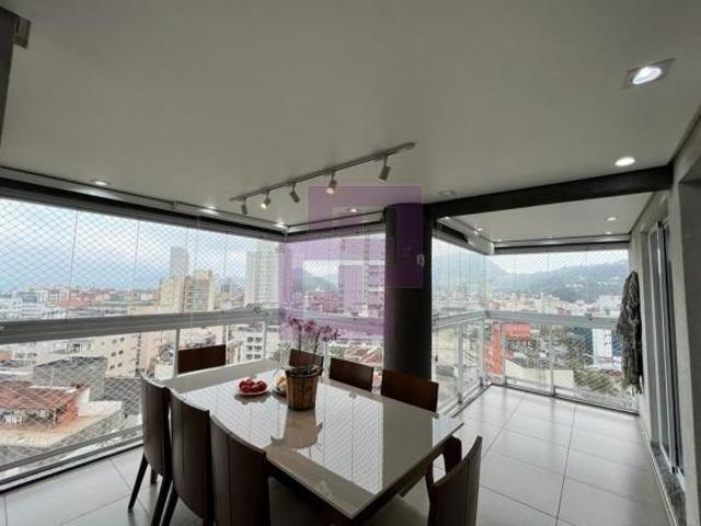 Enseada. Lindo Apartamento