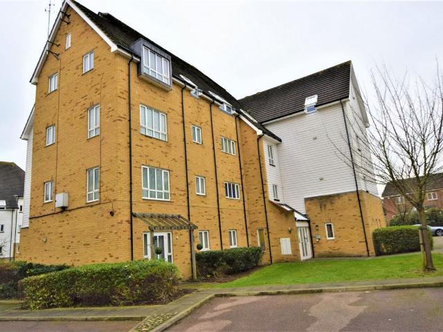Ensign Court, Waterside DA11, 2 bed flat to rent, £1,400 pcm | PrimeLocation