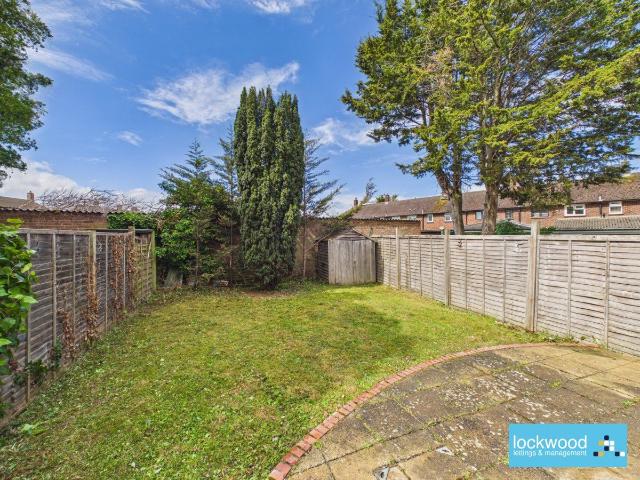 Ensign Close, Stanwell TW19, 2 bed property to rent, £1,550 pcm | PrimeLocation