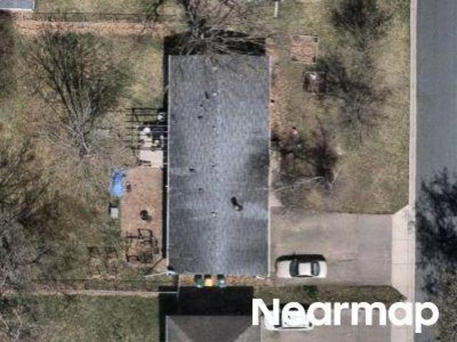 Ensign Ave N