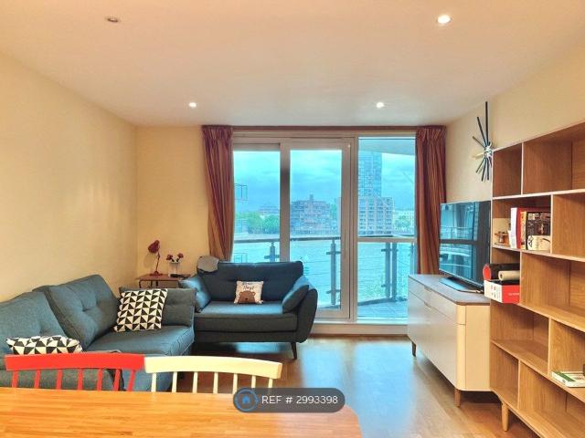 Ensign House, London SW8, 2 bed flat to rent, £3,400 pcm | PrimeLocation