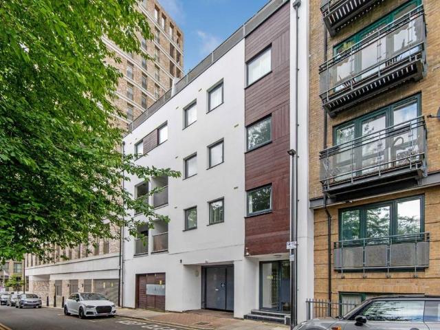 Ensign Street, London E1 2 bed flat to rent £3,700 pcm £854 pw