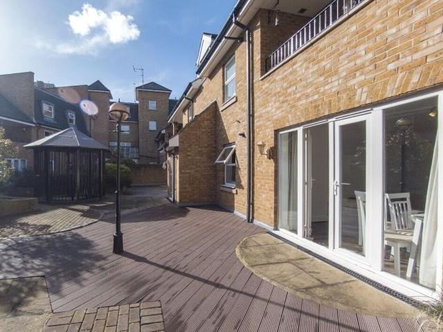 Ensign Street, Sapphire Court E1, 1 bed flat to rent, £2,000 pcm | PrimeLocation