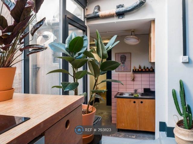 Enterprise House, London E9, 4 bed flat to rent, £3,785 pcm | PrimeLocation